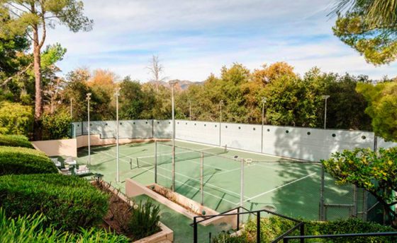 La Canada Hal Levitt Architectural Estate | Beyond Shelter